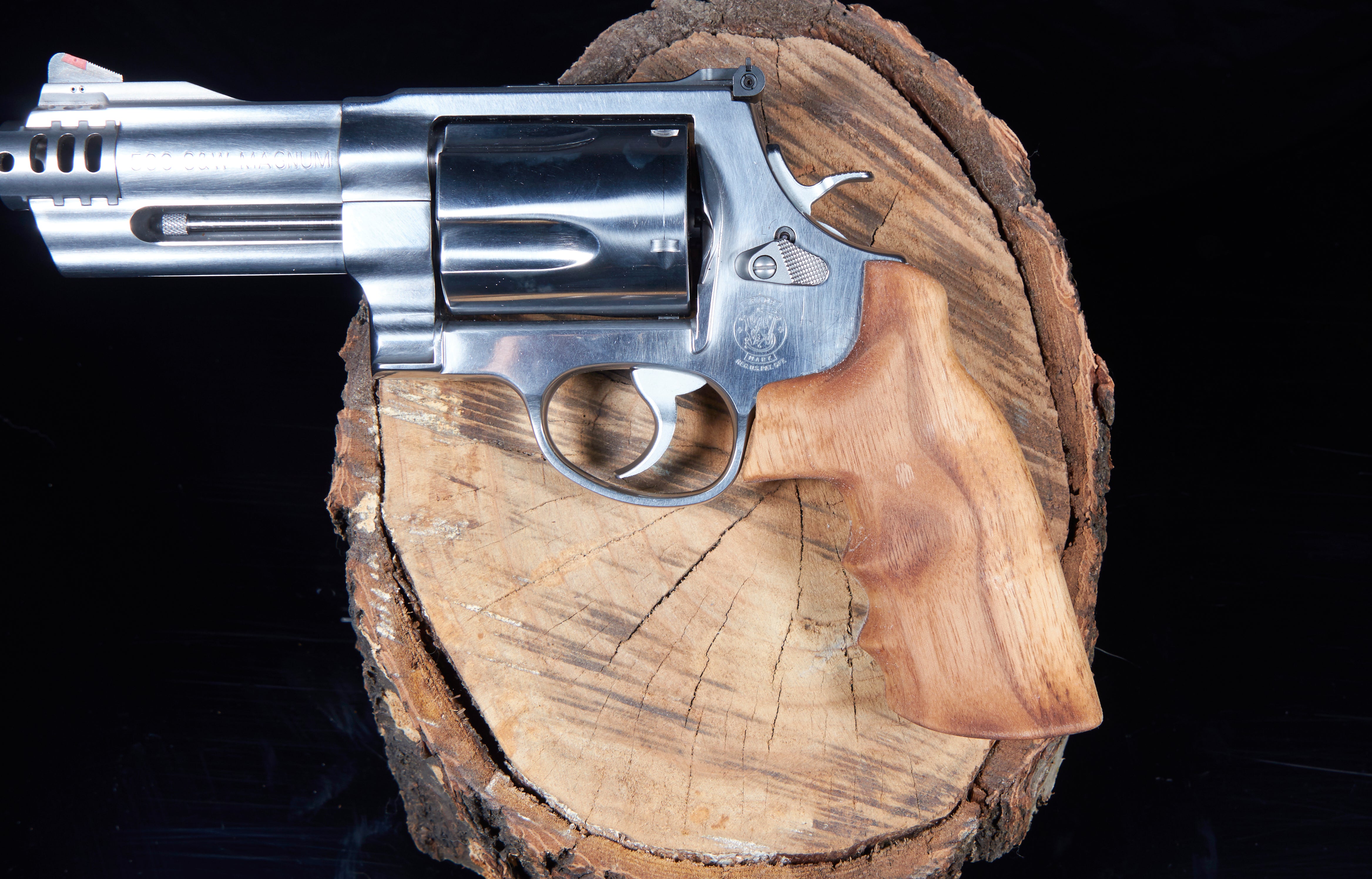 Smith & Wesson 500 Magnum Grips. X Frame Grips . Walnut – Wood St. Grips